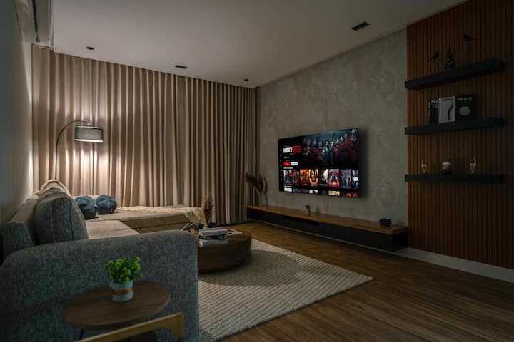 غرفة وصالة فاخرة بإطلاله على البرج - Riyad