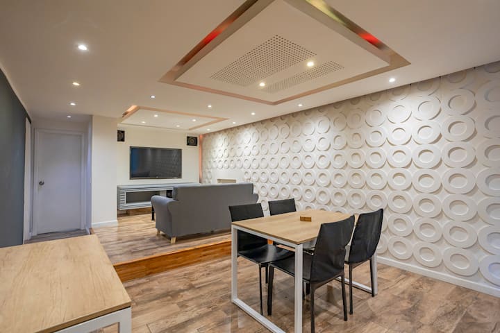 Casa En Pleno Centro | Reciclaje Top | Prox Rambla - Montevideo