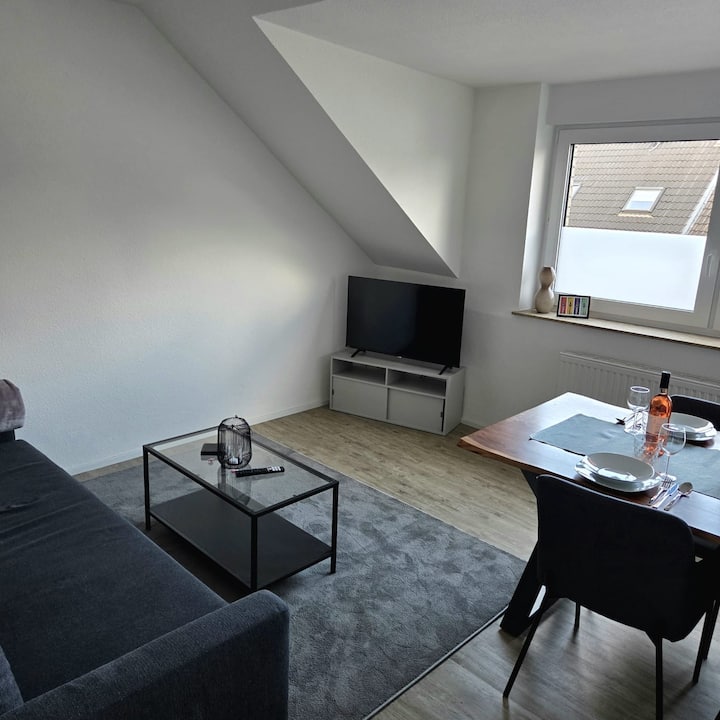 Stilvolle Unterkunft In Ruhiger Lage Mit Balkon - Neuss