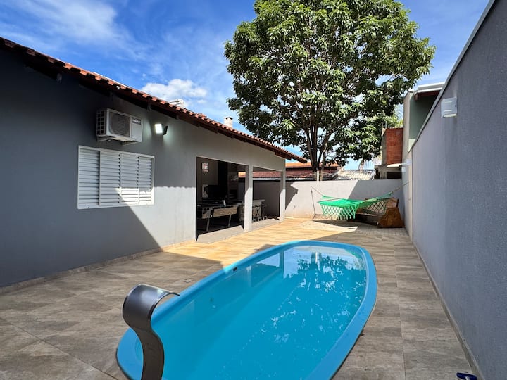 Piscina E Sinuca Para 10 Pessoas - Bonito