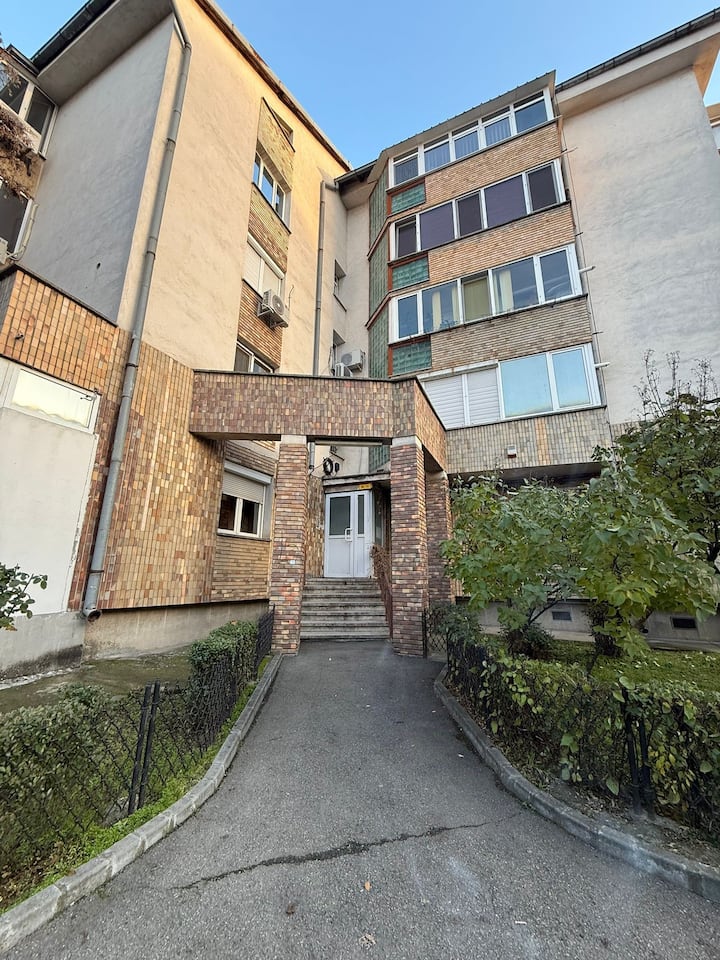 Apartament Decomandat, 2 Camere - Craiova