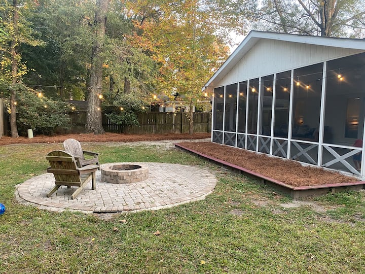 Conveniently Located • 35 Min To Charleston - Summerville, SC