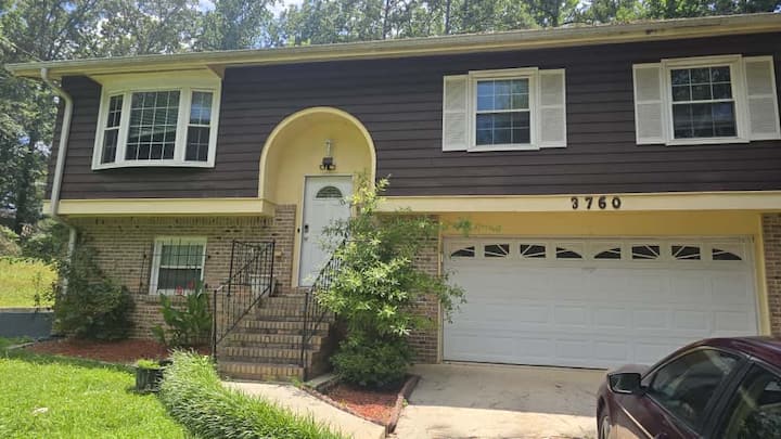 Lovely Home Few Mins From Airport - Fairburn, GA