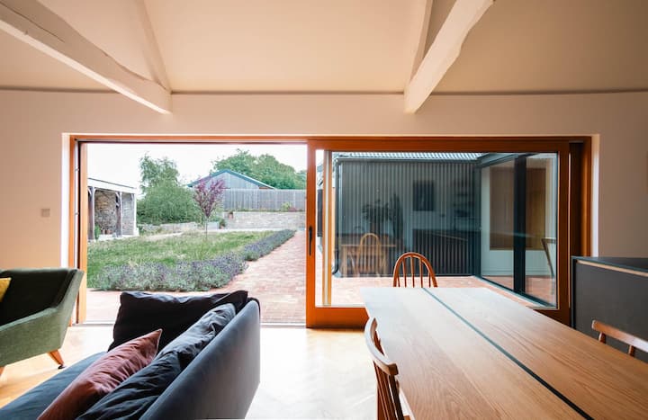 Modernist Barn Conversion Near Wells - Glastonbury