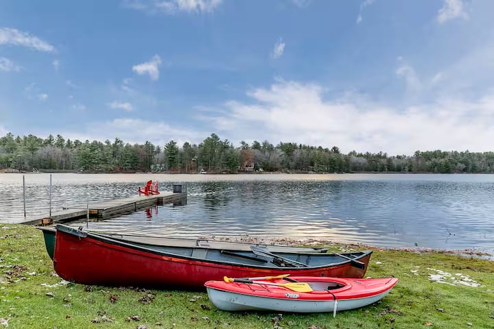 Lakefront Escape: 4br, Games, & Firepit - Gravenhurst