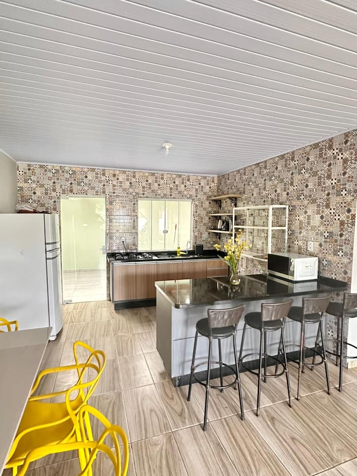 Casa A 200 Metros Da Praia Em Guaratuba. - Guaratuba