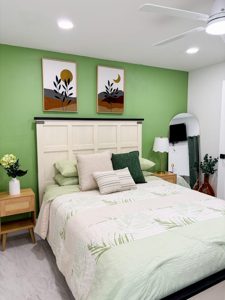 Palm Breeze Rent - Tampa, FL