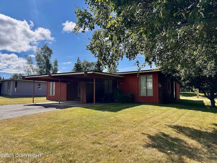 Warm Cozy 1 Bedroom Apartment With Carport - Anchorage, AK