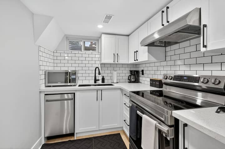 The Millertime Den - Brantford