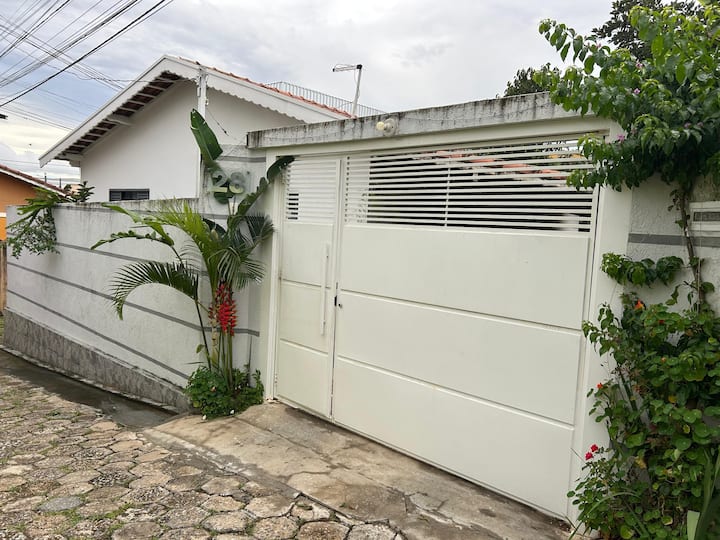 Casa Confortável E Familiar Em Bairro Tranquilo - Pouso Alegre