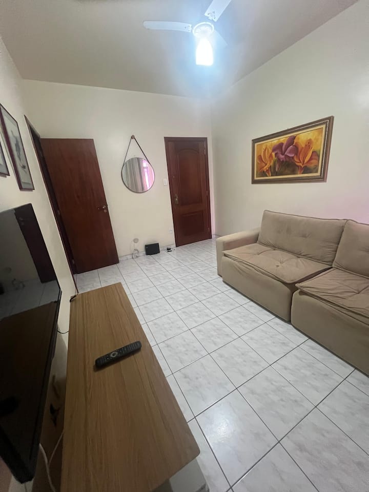 Apartamento A 200 Metros Da Praia Do Forte. - Cabo Frio