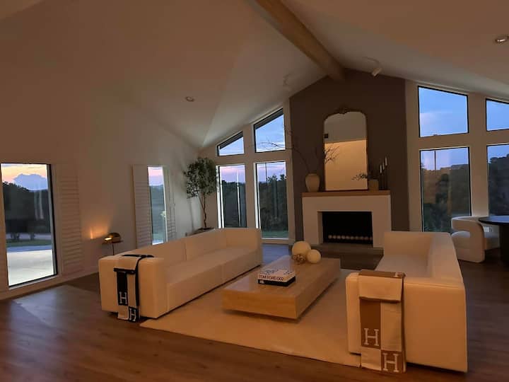 Architect Designed 3 Acre Luxury Home - Montserrat Road – Fort Worth