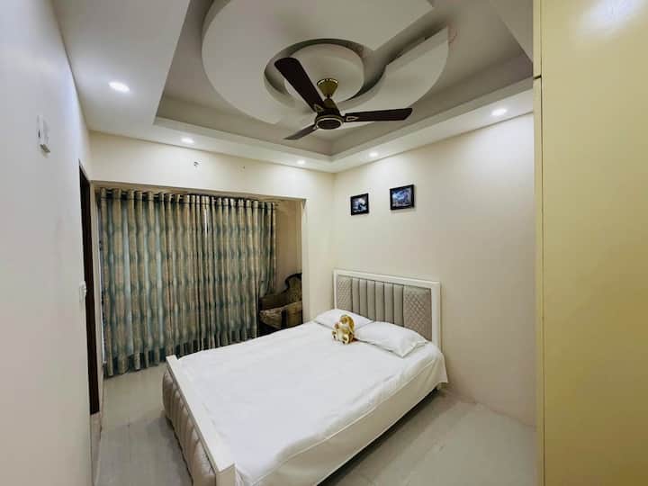 Luxury Western Style Lamia’s Nest - ダッカ