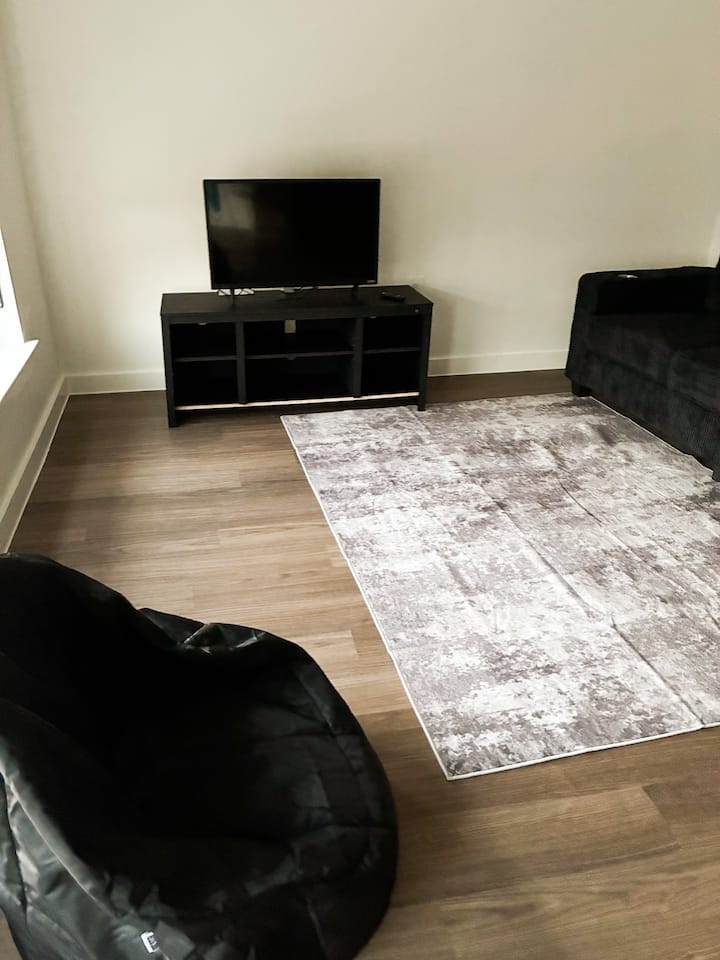 Cozy Apartment Near Shops, Eats & Entertainment - Arlington, TX