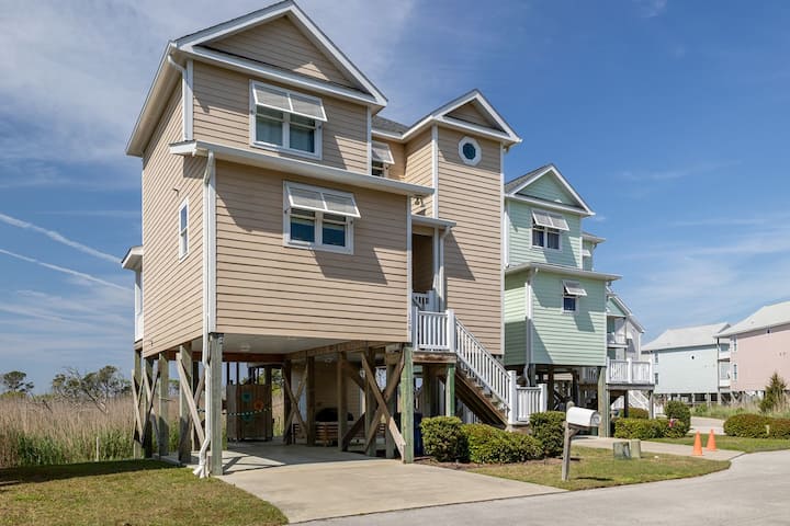 Coastal Dream, Soundfront House - Atlantic Beach, NC
