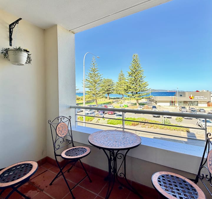 Last Port South On Middleton Beach - Albany