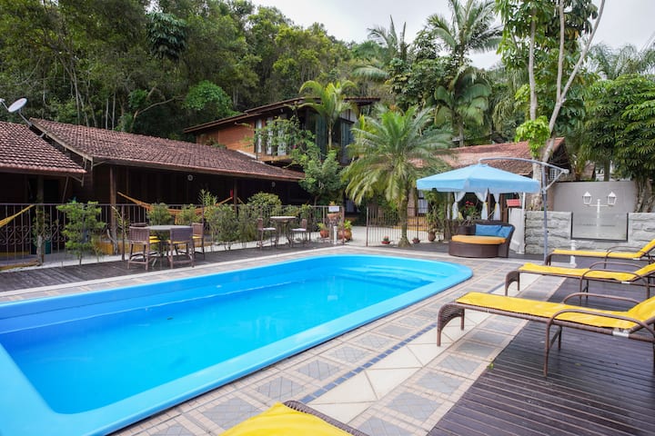 Refugio Para Parejas A Minutos Del Mar. - Bombinhas