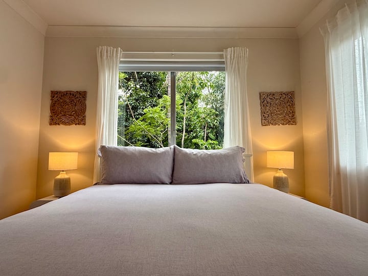 Hidden Treehouse Retreat By The Beach - Hawks Nest