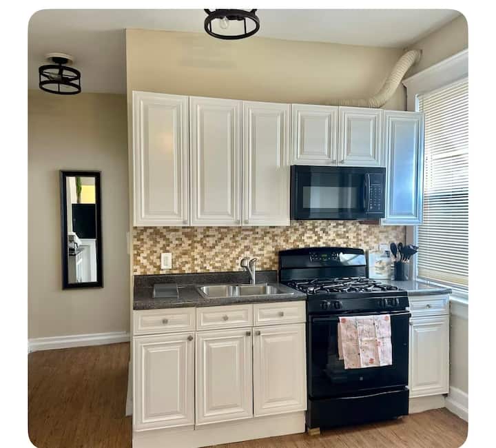 Cozy Home In Great Location - Nouvelle-Rochelle, NY