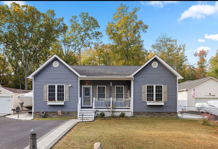 The Resting Beach Face Retreat - Colonial Beach, VA