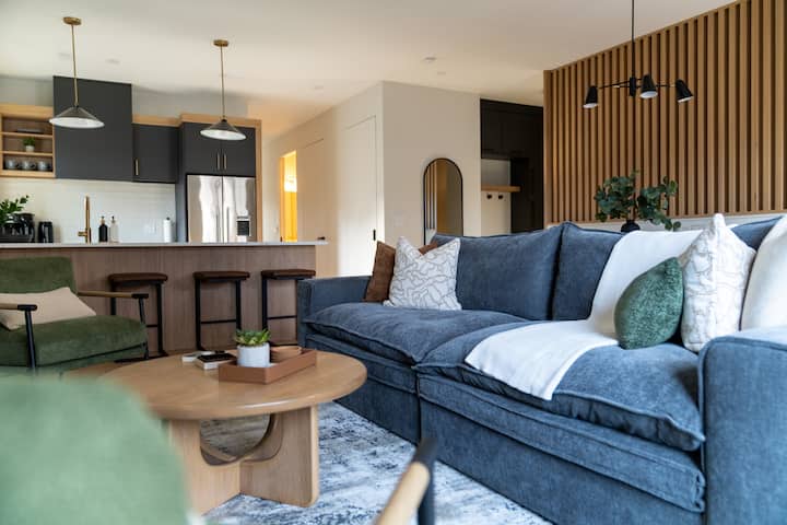 Luxury In The Heart Of Halifax | Walkable - Halifax