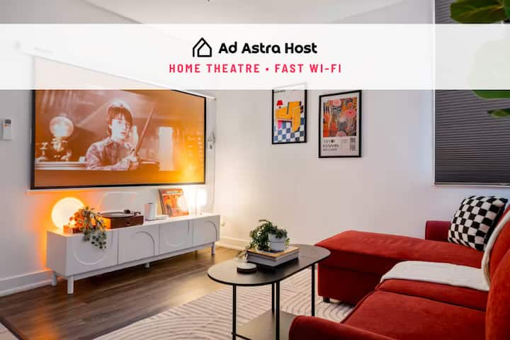 Stylish 2br With Parking | King Bed | Home Theatre - Toronto