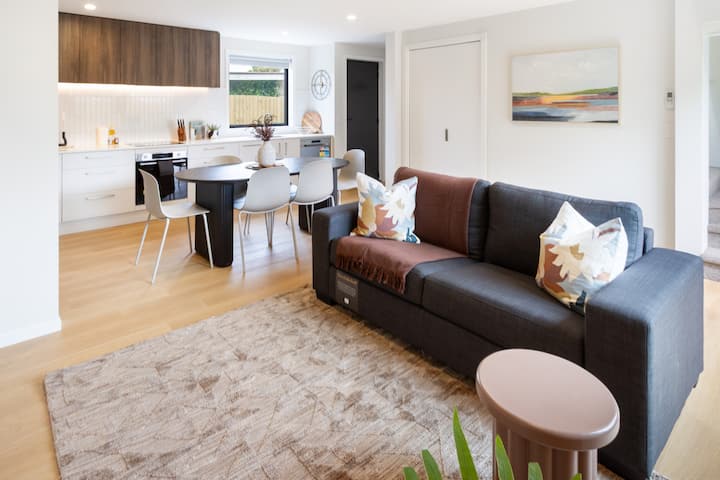 Modern Family-friendly Home Near St Albans Park - Christchurch