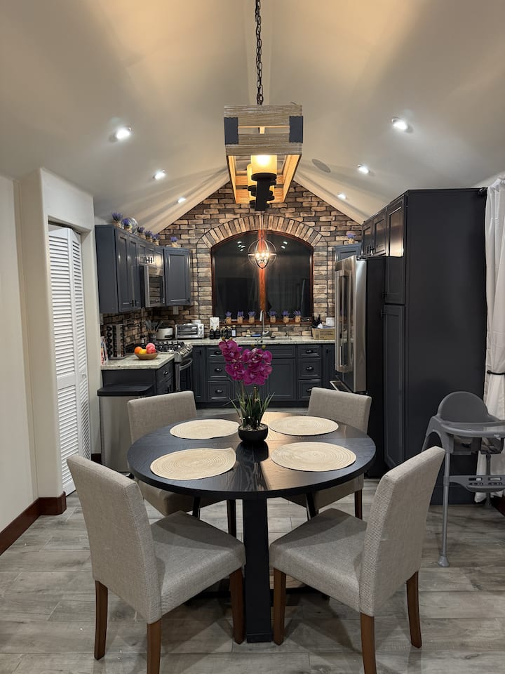 Remodeled 2 Bed Coastal Home - Half Moon Bay, CA