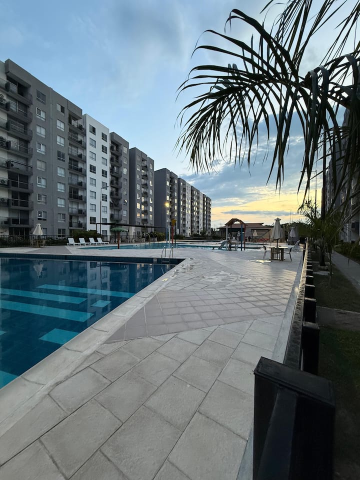 Apartamento Con Piscina En Ricaurte - Girardot