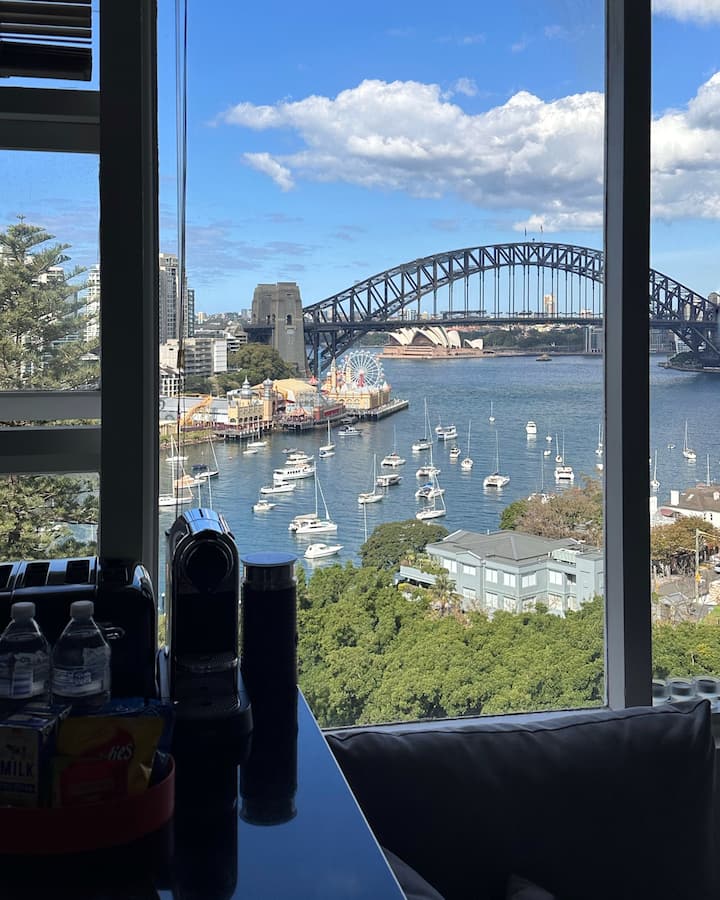 Iconic Triple View Opera House, Bridge, Luna Park - North Sydney