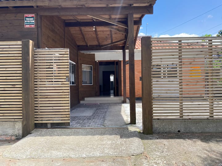 Casa Para Com óTimo Espaço Para Família - Capão da Canoa