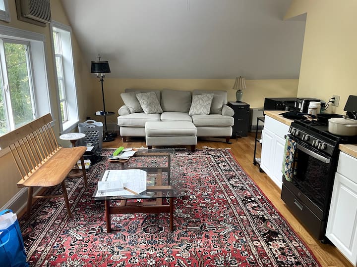 Nice Open One-bedroom Apartment Near In Portland. - Portland, ME