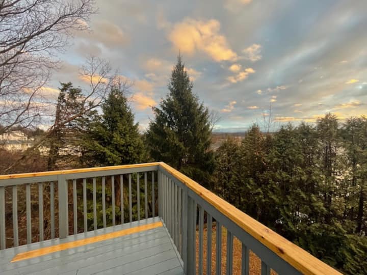 Onion City Retreat - Burlington, VT