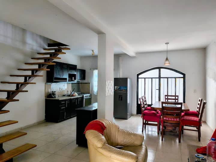 Casa Amplia Muy Cerca Del Centro De La Ciudad - Tepic