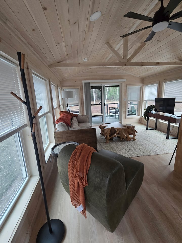 Basecamp Bungalow I - Pittsburg, NH