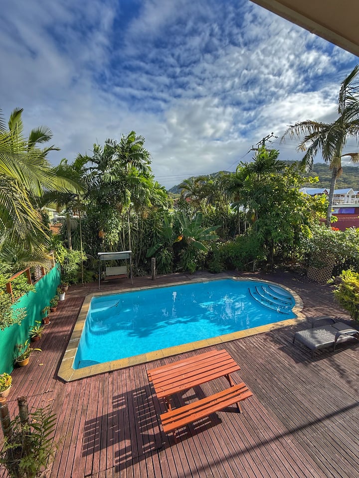5-bed Guest House |Breakfast | Pool | Wi-fi | Apia - Samoa
