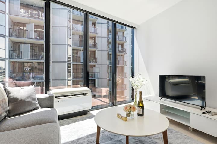 Luxury Bright Docklands 1br Apt @ Marvel Stadium - Melbourne
