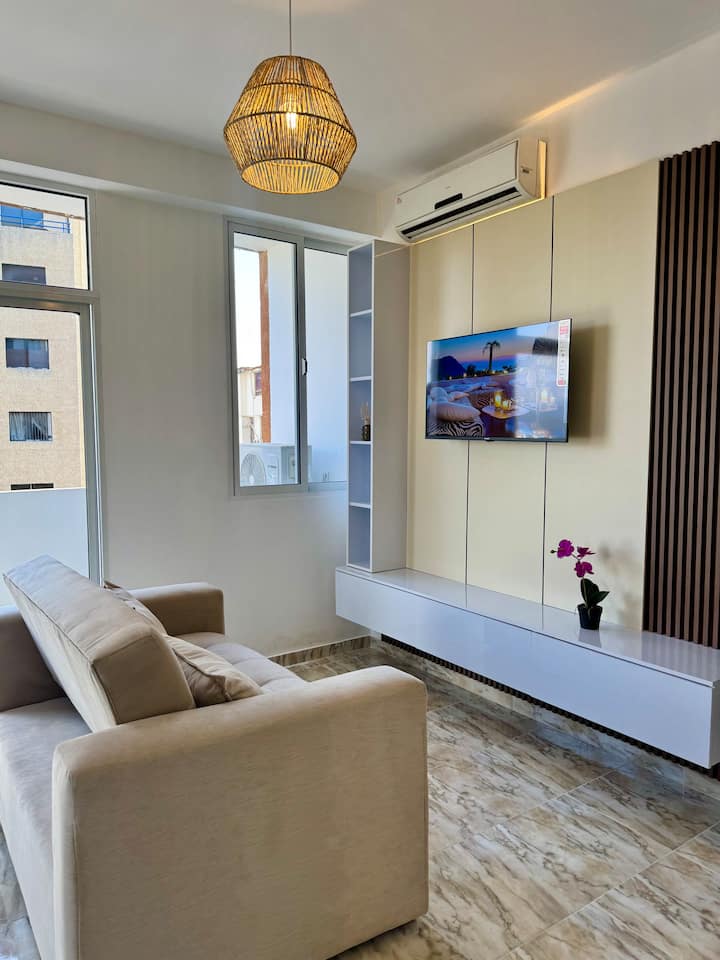 Apto Acogedor Y Luminoso Con Balcón En Lechería - Venezuela