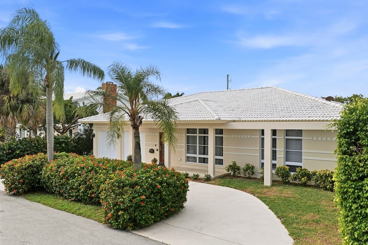 Poolside Home, 4bd, 3ba, W/theater, Heated, Pool - Lake Worth, FL