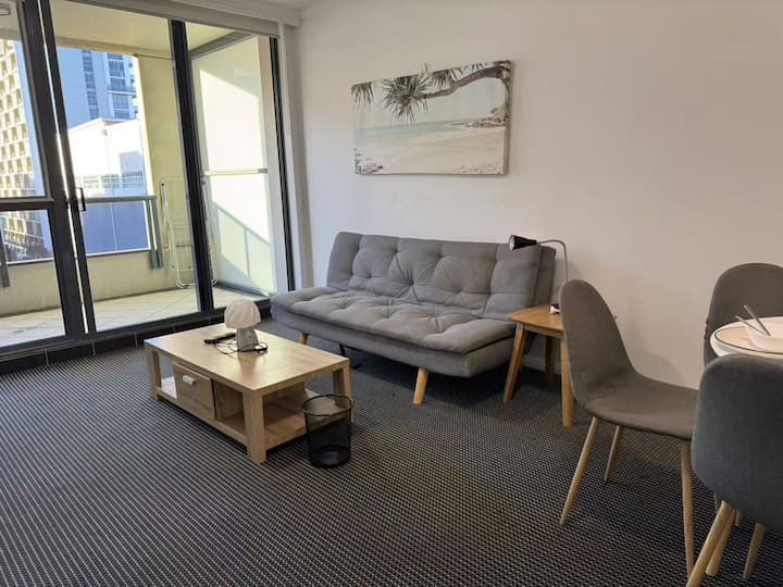 Waterloo温馨舒适的复式两房两卫，生活便利，出行方便 - Moore Park