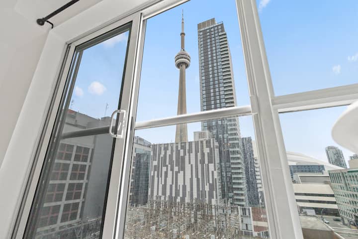 Cozy Getaway With Scenic Cn Tower Views - Toronto