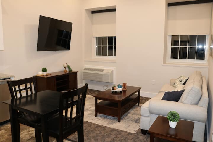 Luxury Apartment Suite 305 - Lake Wynonah, Auburn