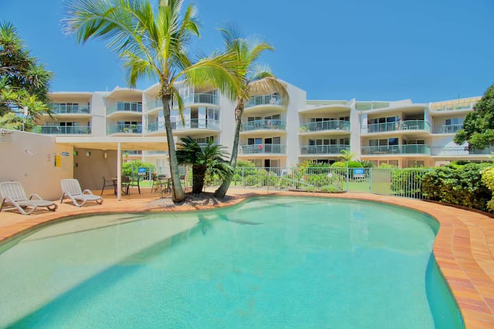 Surfside Haven | Wake To Waves - Sunshine Coast