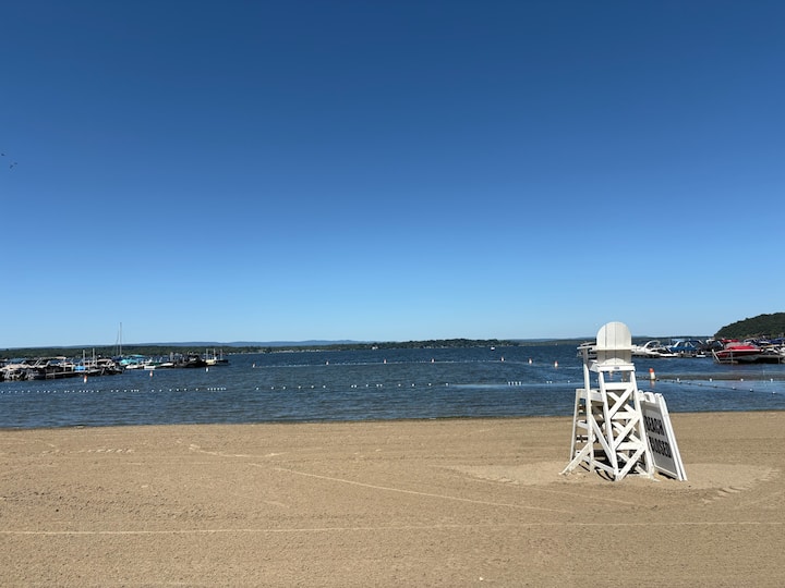 The Saratoga Beachhouse - Saratoga Springs, NY