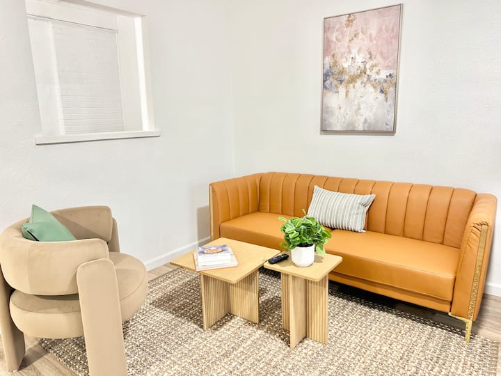 Perfect Studio In Dsm - Steps To Dt - Free Parking - Des Moines, IA