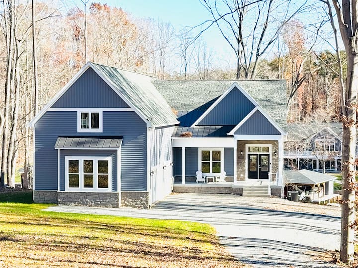 Lake Anna Luxury Waterfront *New Build 2025* - Lake Anna, VA