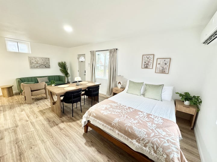 Perfect Studio In Dsm - Steps To Dt - Free Parking - Des Moines, IA