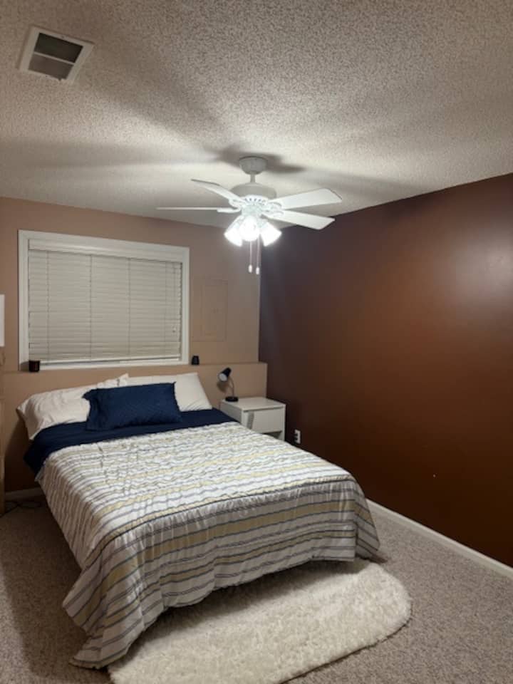 Bright & Comfy Room - Blaine, MN