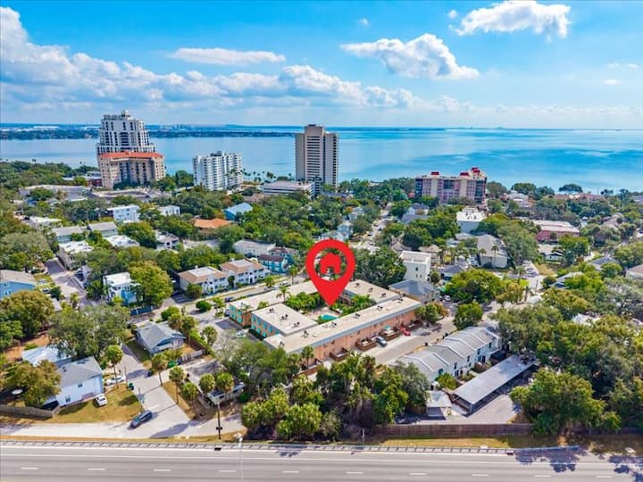 Relaxed Coastal Retreat W/ Pool & Patio - Tampa, FL