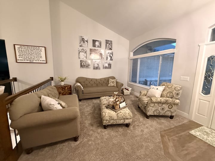 The Americana Retreat - Logan